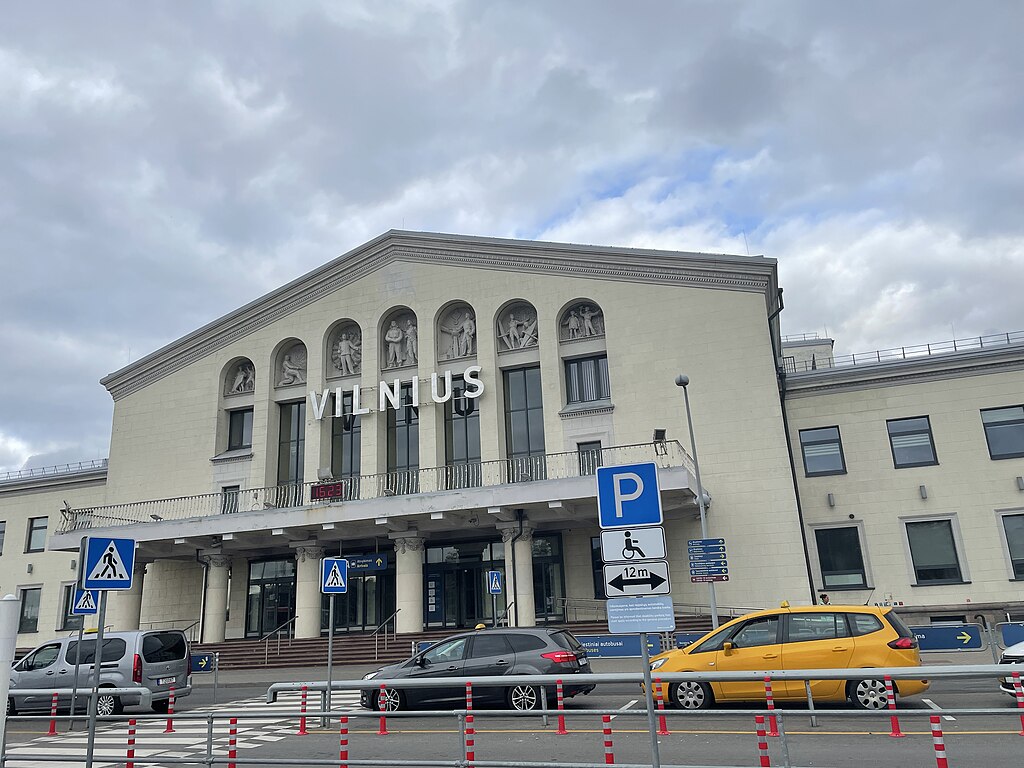 Vilnius Airport (VNO) - the second busiest airport in the Baltics ...