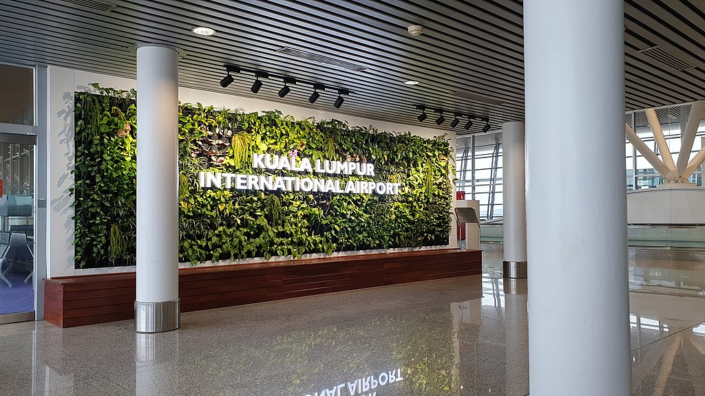 Kuala Lumpur International Airport (KUL or KLIA) - the busiest airport ...