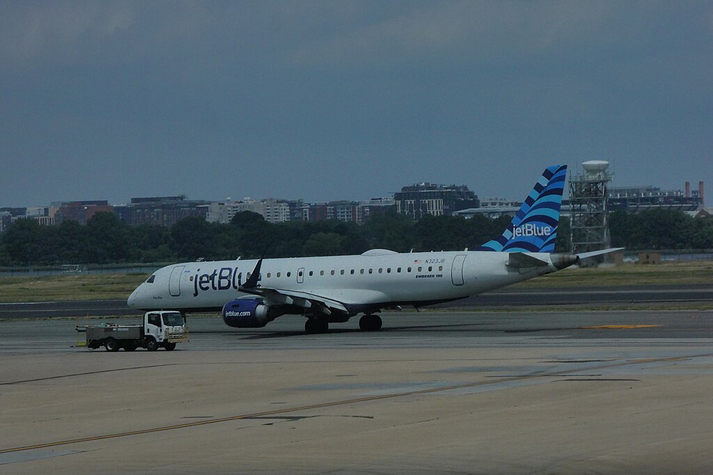 Ronald Reagan Washington National Airport (DCA) - the closest airport ...