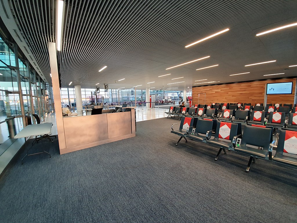 Paris Charles de Gaulle Airport (CDG) - The airport with the most ...