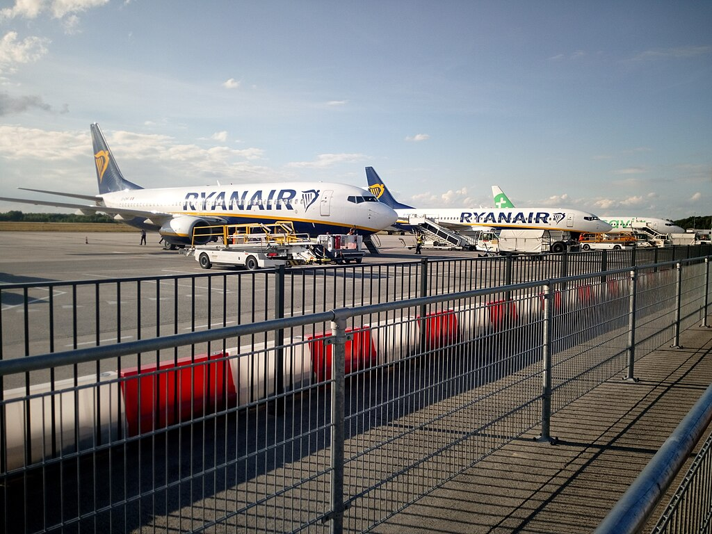 Riga International Airport (RIX) - The largest airport in the Baltics ...