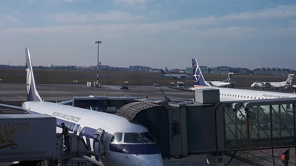 Warsaw Chopin Airport (WAW) - the largest in Poland | Airport Information