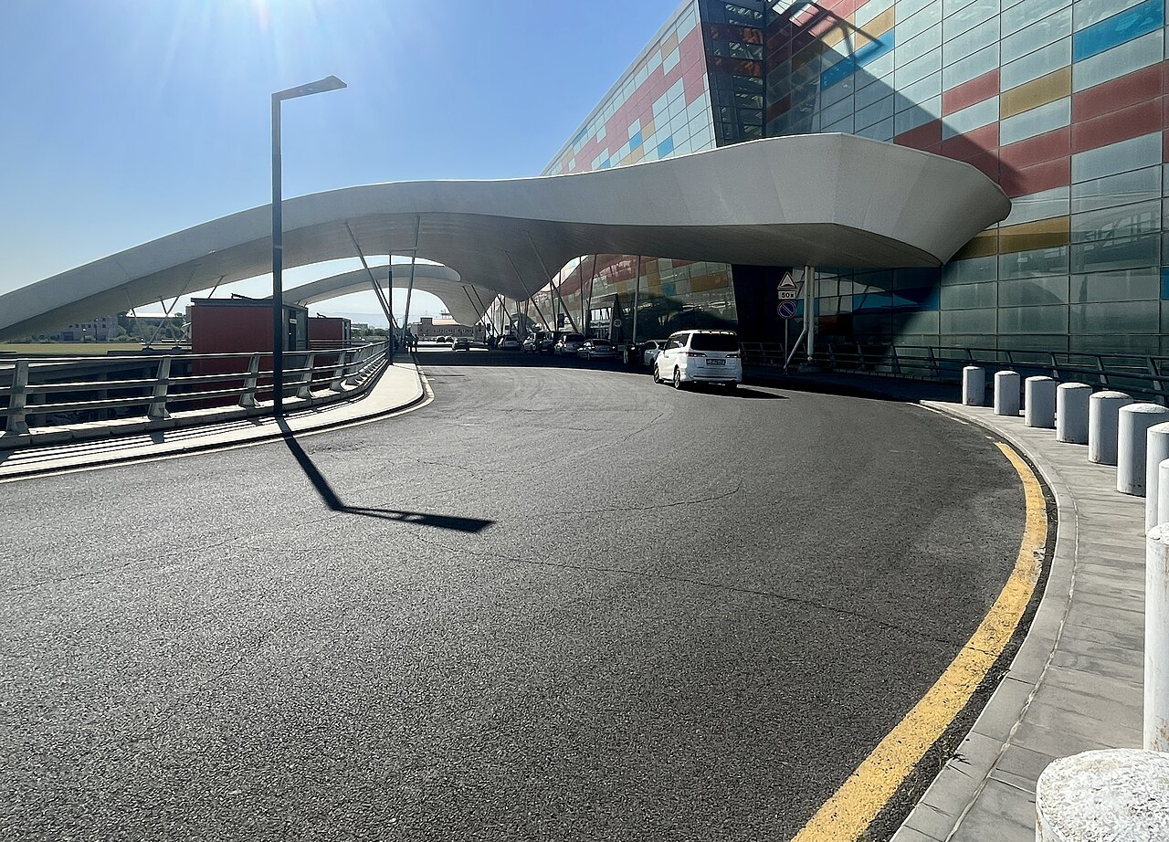 Zvartnots International Airport (EVN) - the main international gateway ...