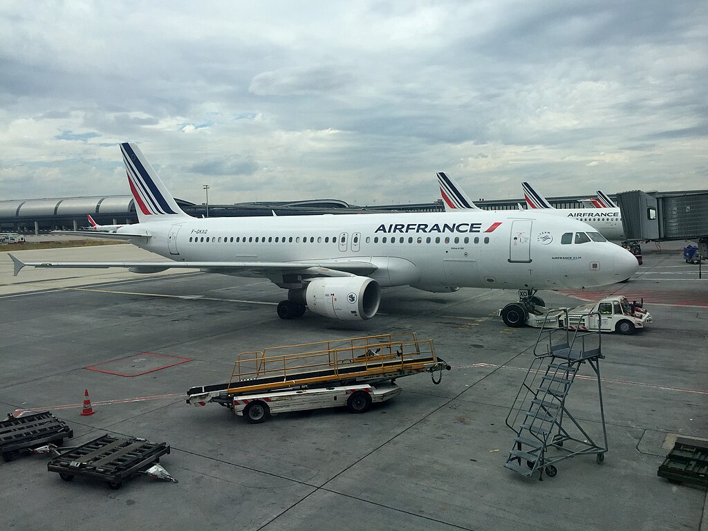 Paris Charles de Gaulle Airport (CDG) - The airport with the most ...