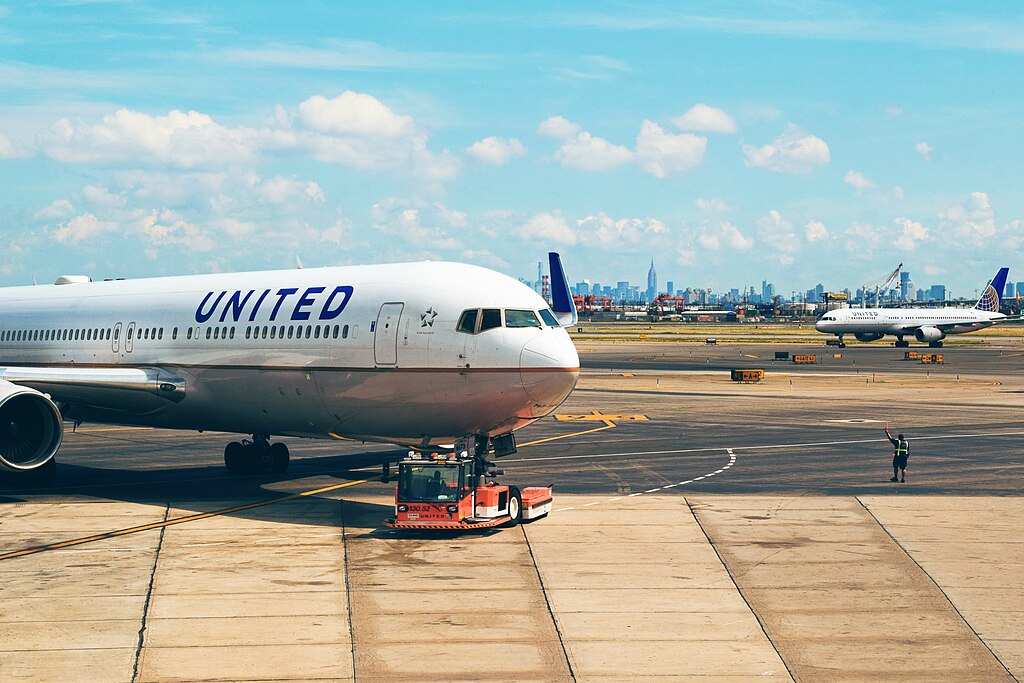 Newark Liberty International Airport (EWR) - United Airlines's hub ...